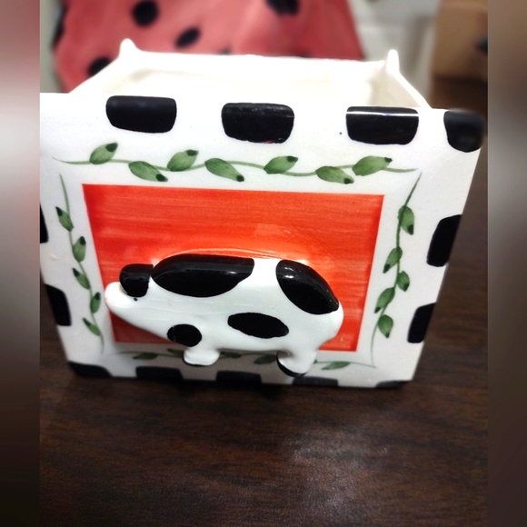 Source Unknown | Art | Ceramic Cowpatterned Pig Box With Leaf Design ...